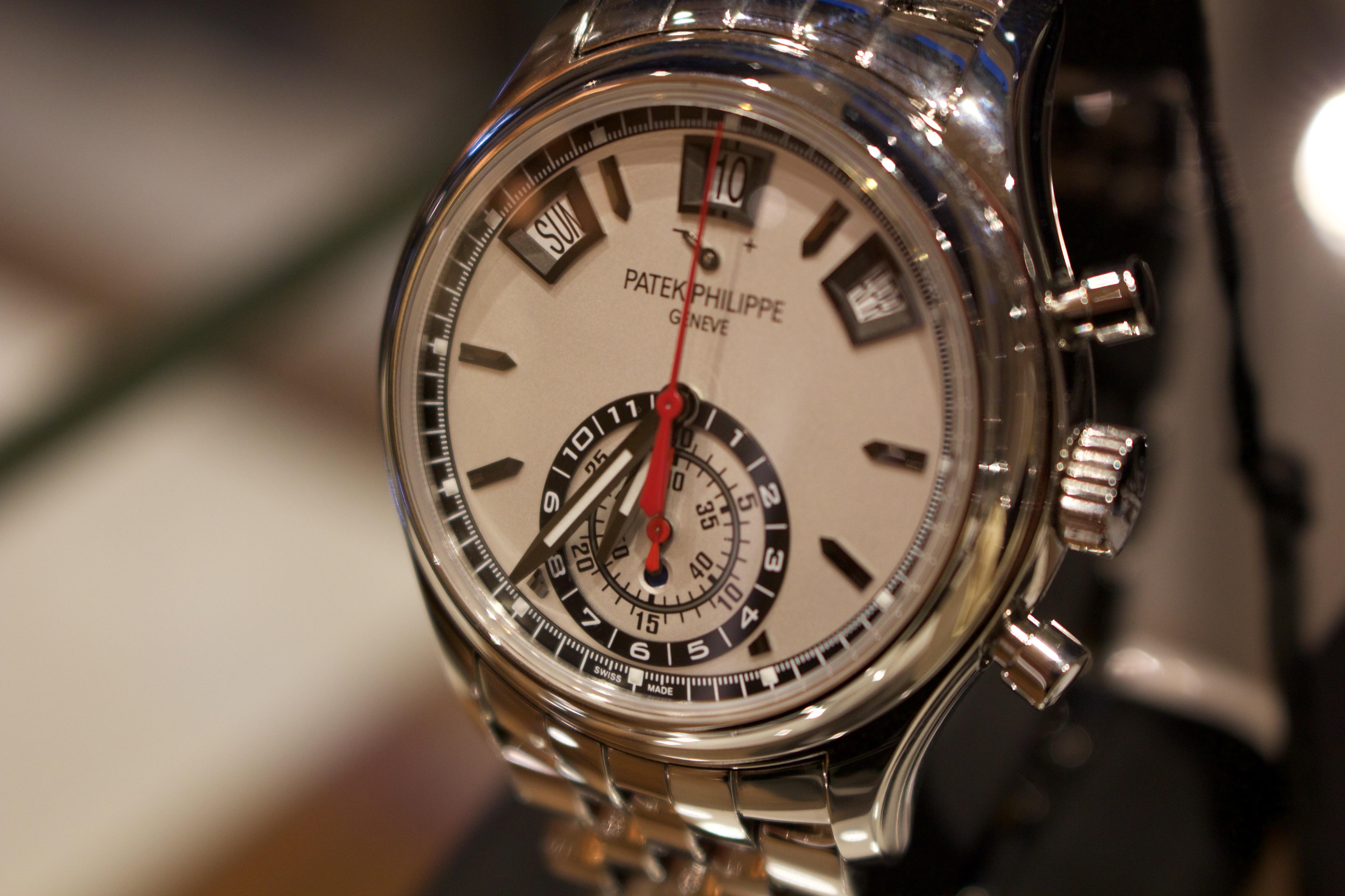 Is it Safe to Buy Watches online? Buying Watches Online VS Retail ...