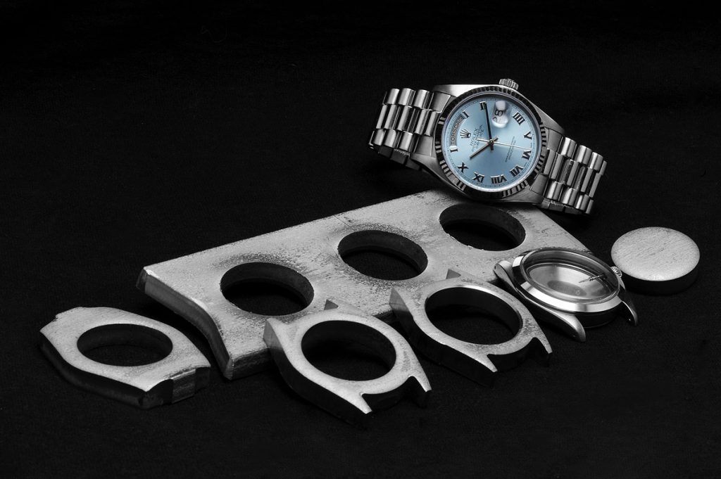 Rolex Oyster case - Complete Guide & History - Millenary Watches