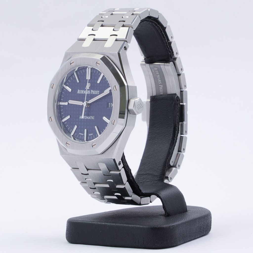 Audemars Piguet Royal Oak 15450ST Blue Dial 37mm 2018 - Millenary Watches