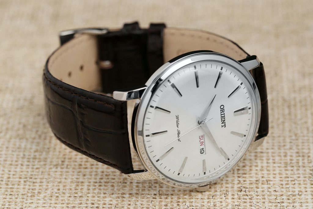 Orient Capital Watch Review [Complete Guide] - Millenary Watches