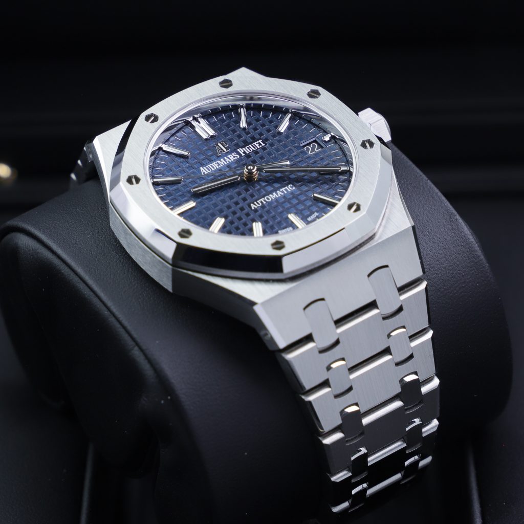 Audemars Piguet Royal Oak 15450ST Blue Dial 37mm Unworn 8/2021 (No ...