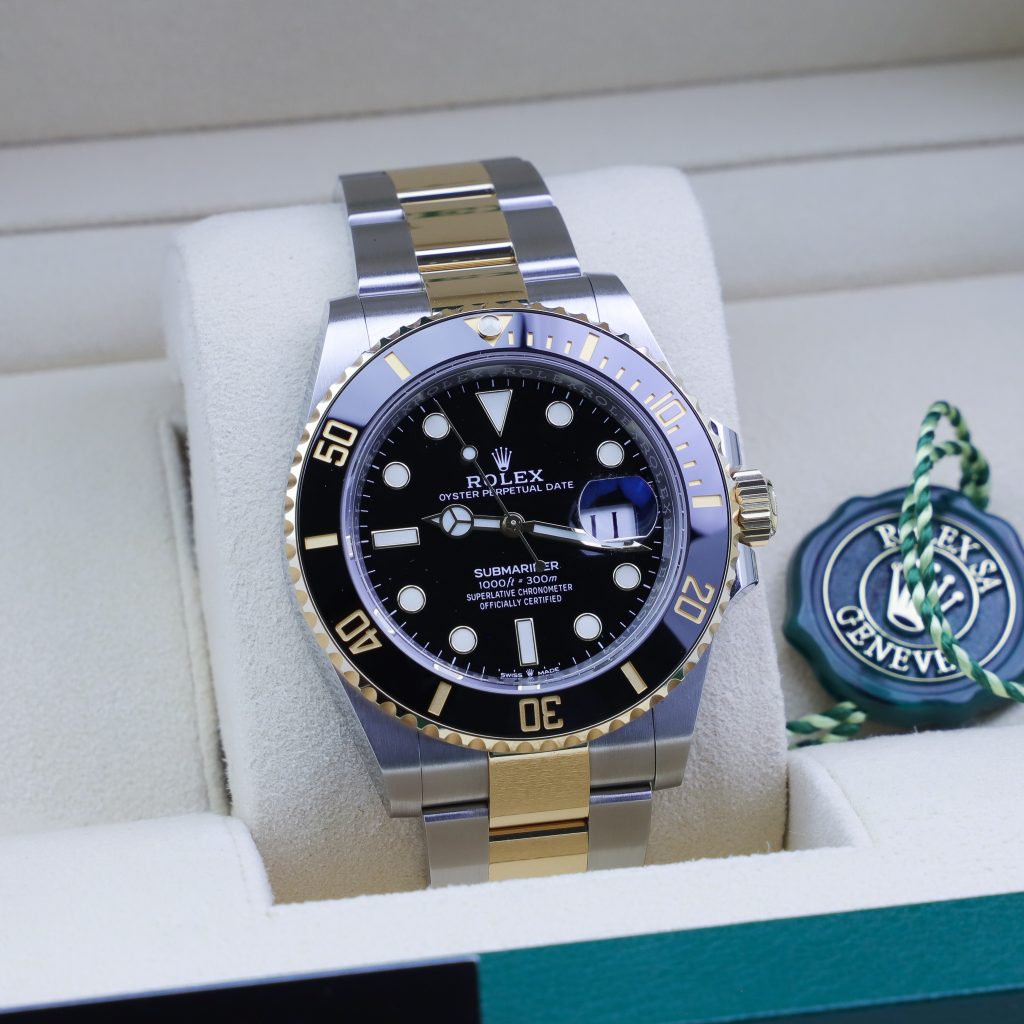 Rolex Submariner 126613LN Unworn Fullset 2021 - Millenary Watches