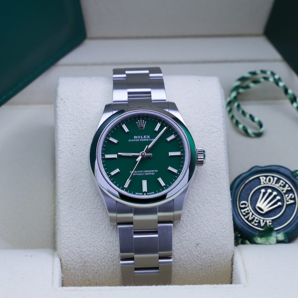 Rolex Oyster Perpetual 31mm 277200 Green Unworn 2021 - Millenary Watches Rolex Oyster Perpetual 31mm 277200 Green Unworn 2021 - Millenary Watches